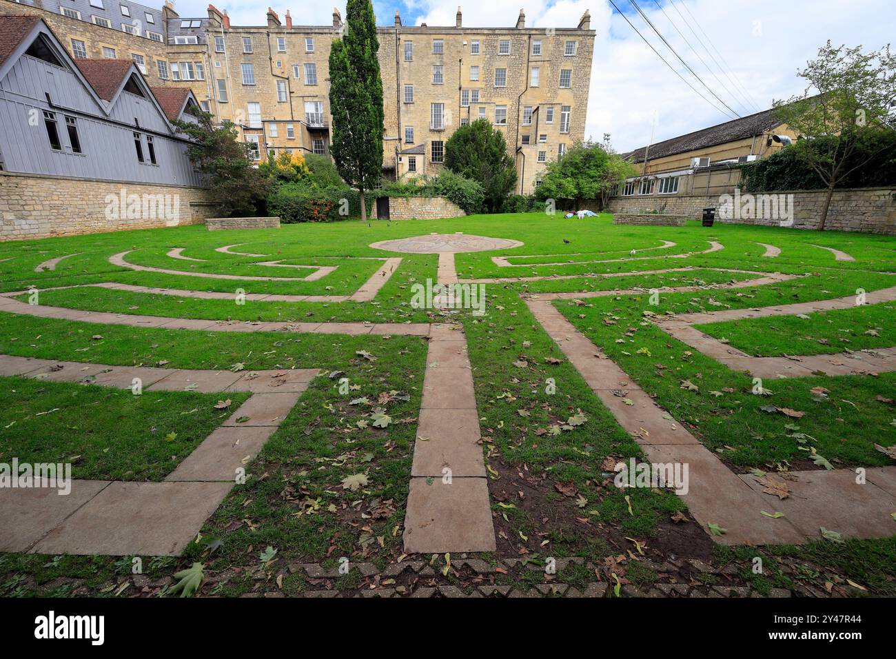 The Beazer Maze (labyrinth)near Pulteney Bridge, Bath, England, UK ...