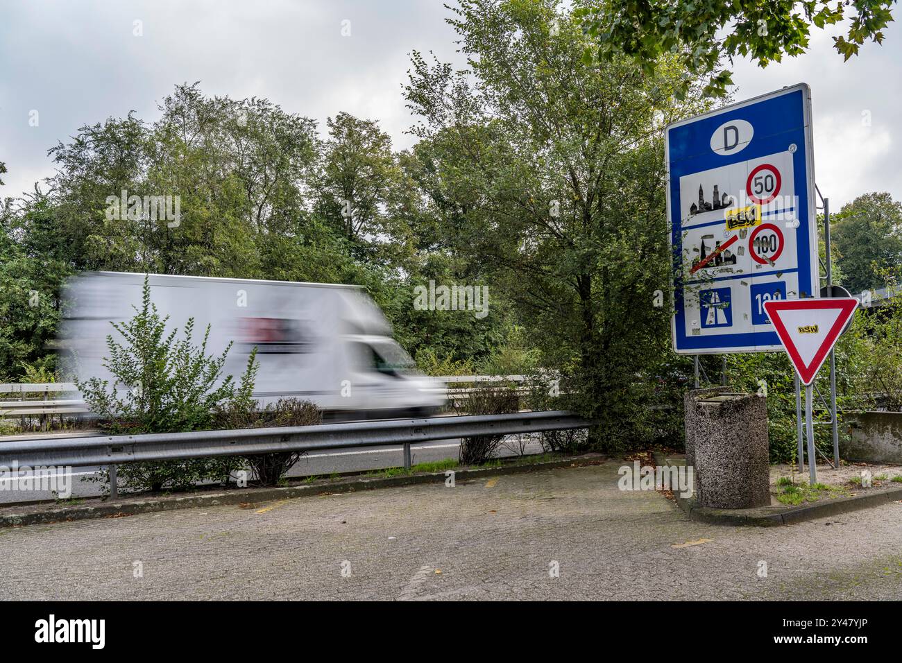 The border crossing Straelen, between Germany and the Netherlands ...