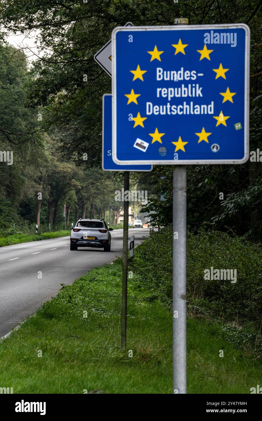 The so-called Green Border, near Straelen, between Germany and the ...