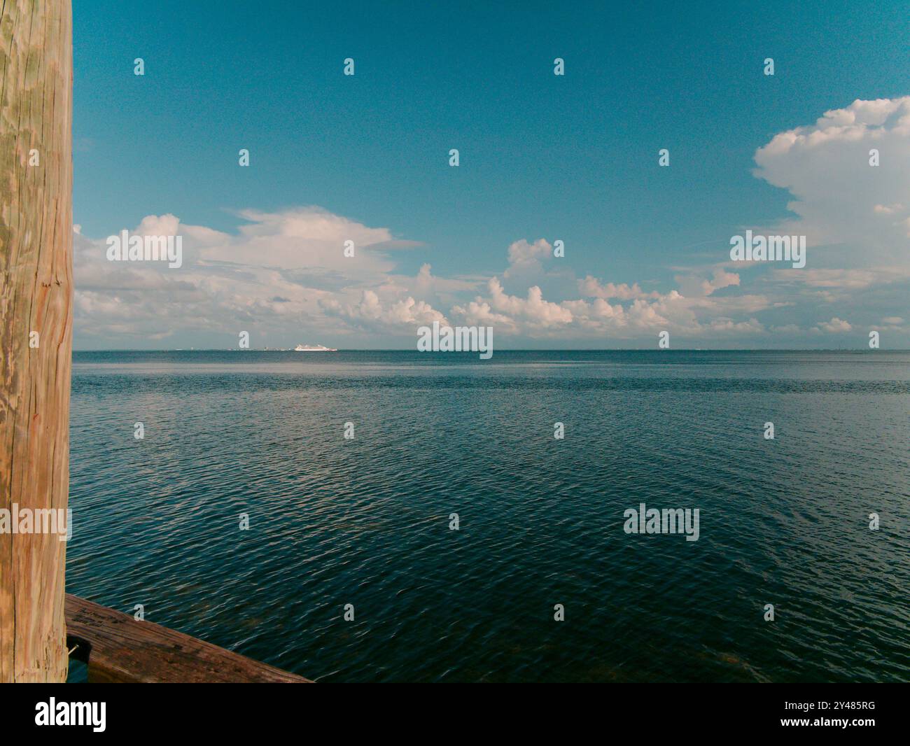 Framed view from pier hi-res stock photography and images - Alamy