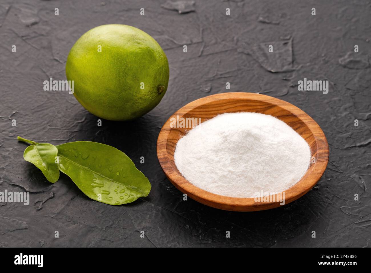 Citrus latifolia - Mixture of baking soda and lemon Stock Photo - Alamy