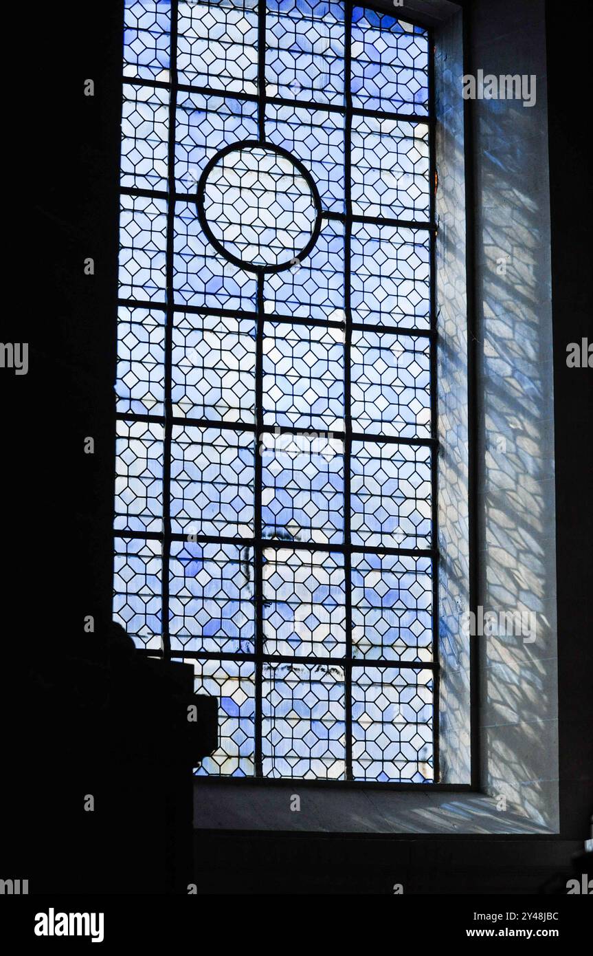 Geometric patterns in stained hi-res stock photography and images - Alamy