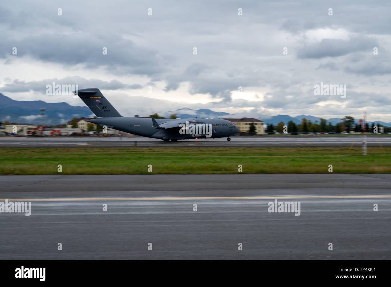 A U.S. Air Force U.S. Air Force C-17 Globemaster III assigned to the ...