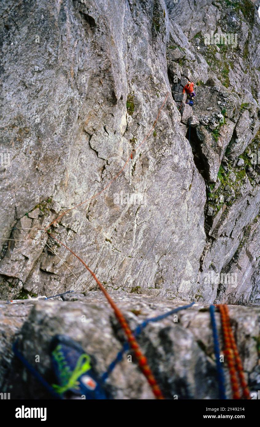 The Norwegian climber Kjell Skåre is standing on the "Nick ledge" along ...