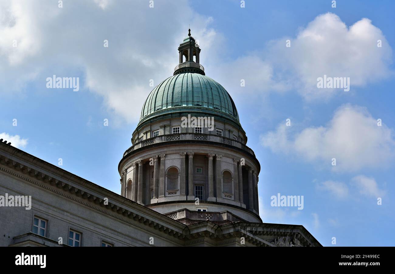 Old Supreme Court Building and City Hall of Singapore, a colonial ...