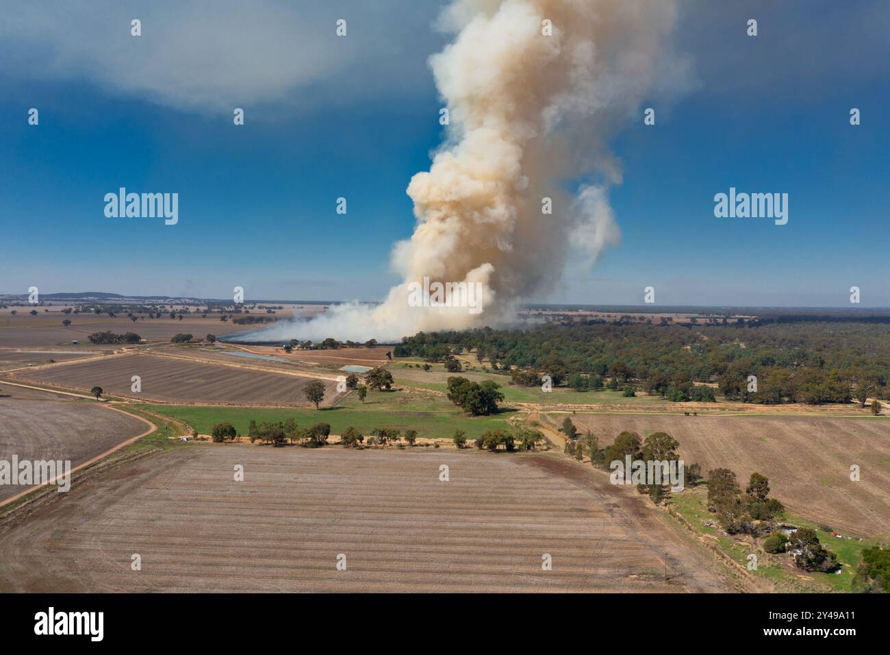 Australian bushfire aerial view hi-res stock photography and images - Alamy