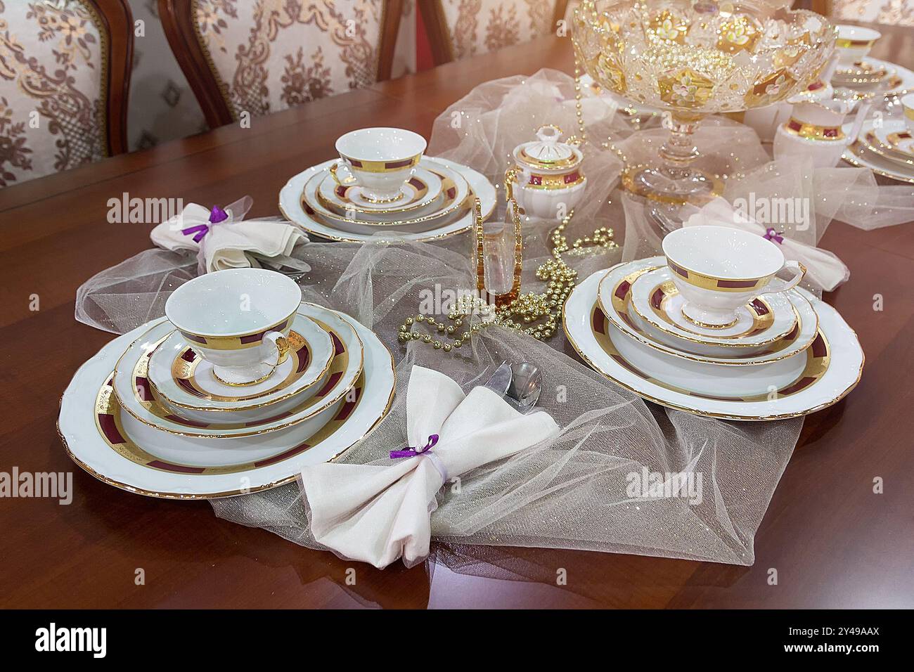 Victorian table setting hi-res stock photography and images - Alamy