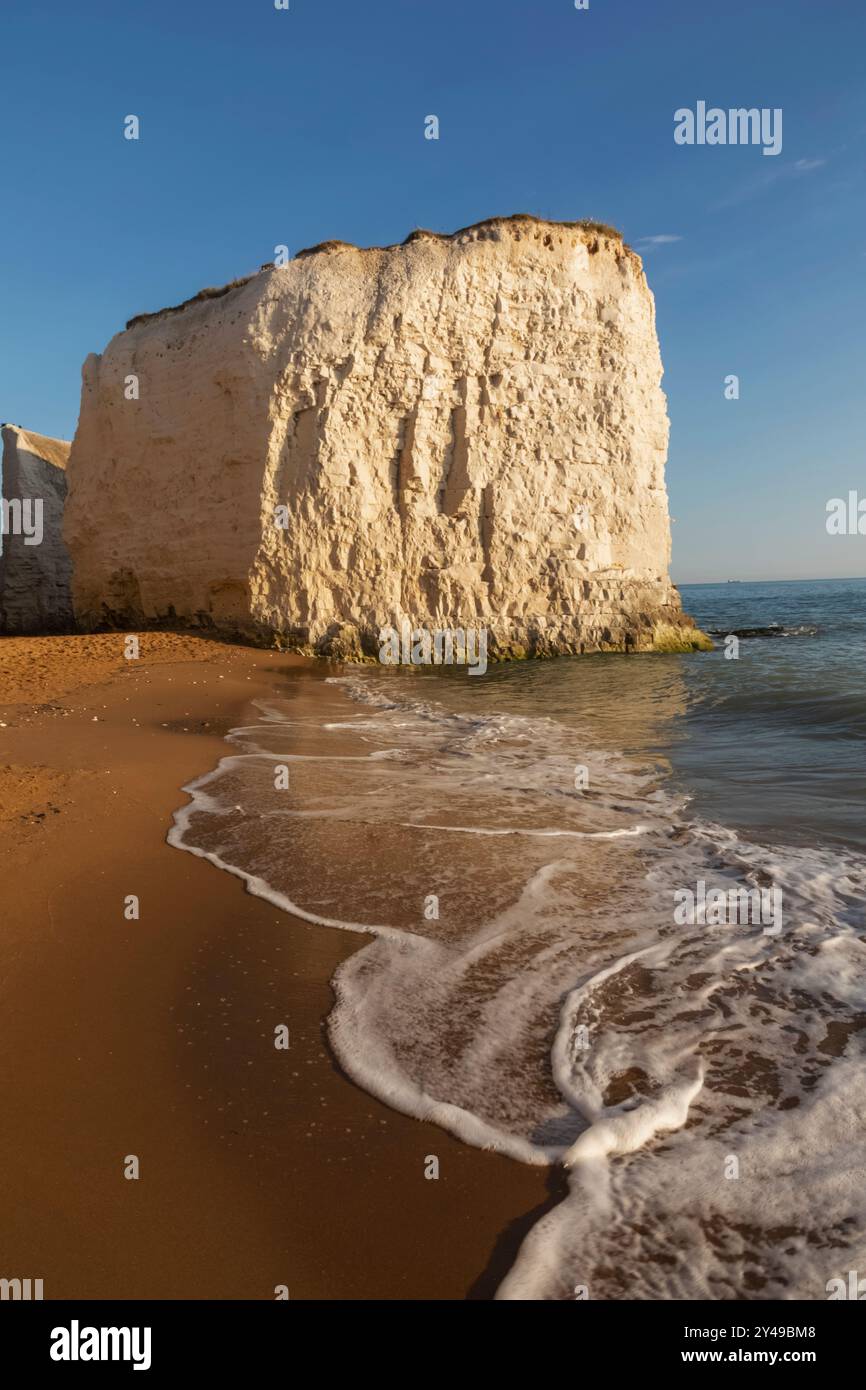 England, Kent, Broadstairs, Botany Bay Beach, Chalk Cliffs Stacks Stock ...