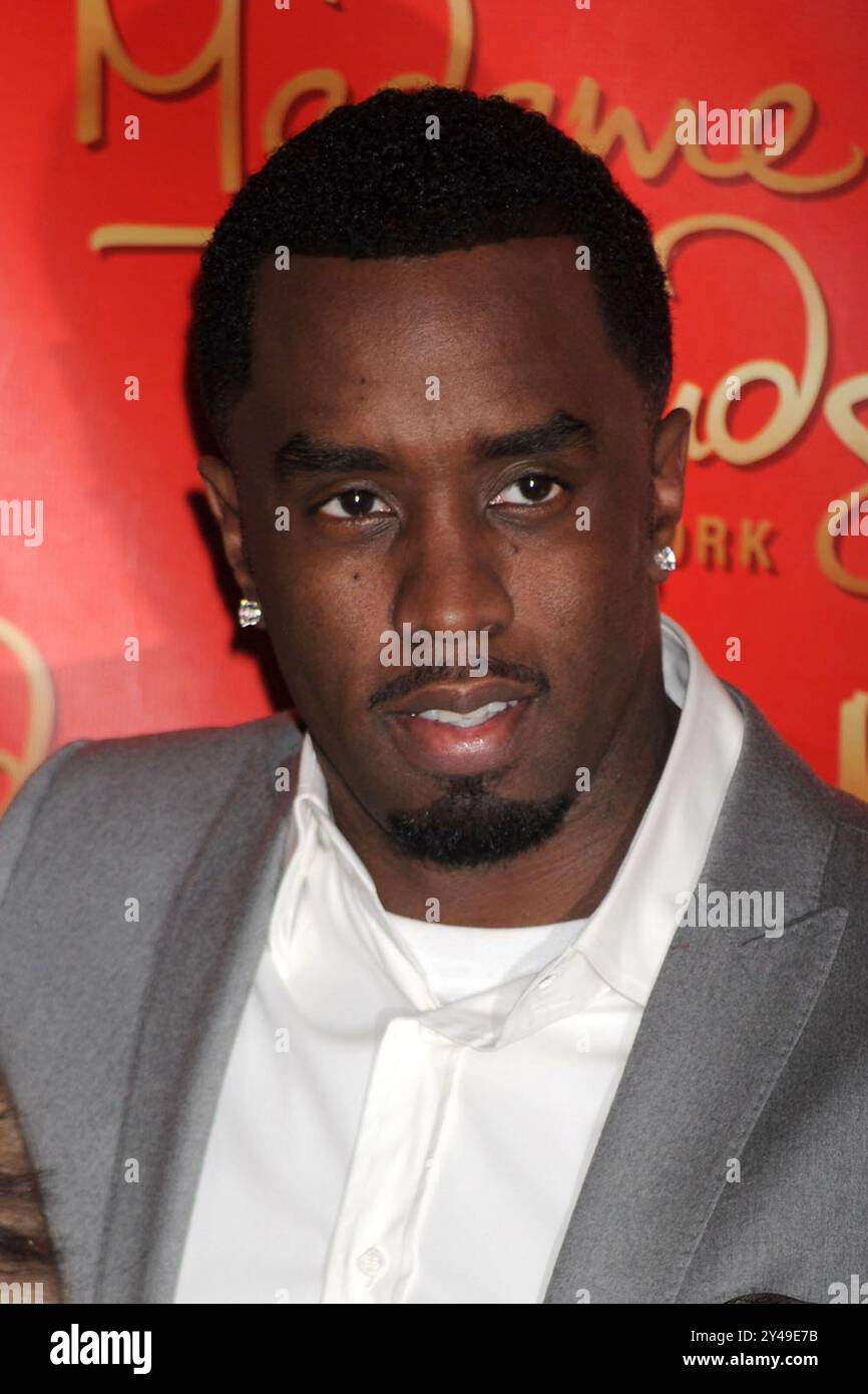 NEW YORK - DECEMBER 15: Music Producer Sean 'Diddy' Combs attends the ...