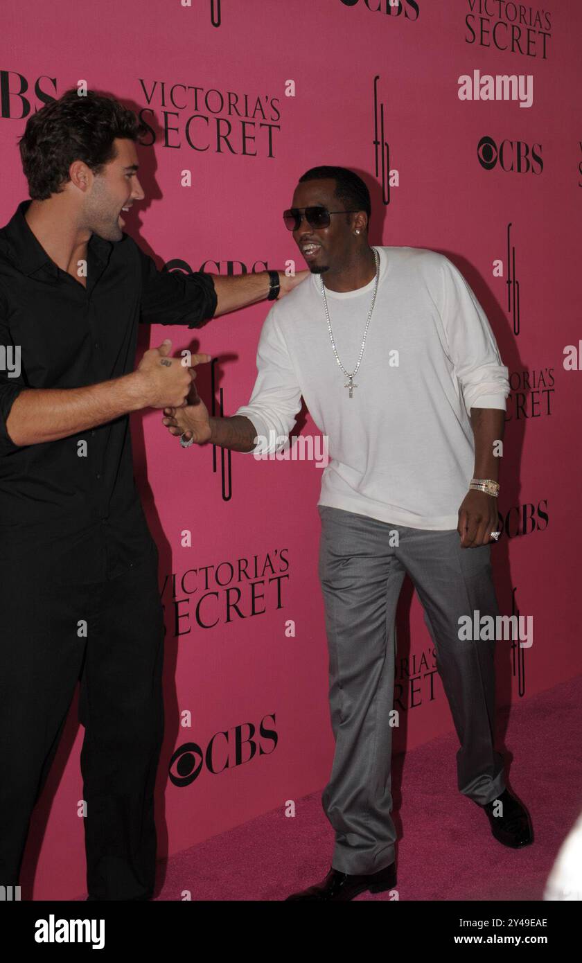 Victorias secret fashion show 2024 hi-res stock photography and images ...