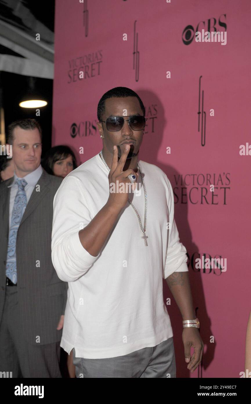 Victorias secret fashion show 2024 hi-res stock photography and images ...