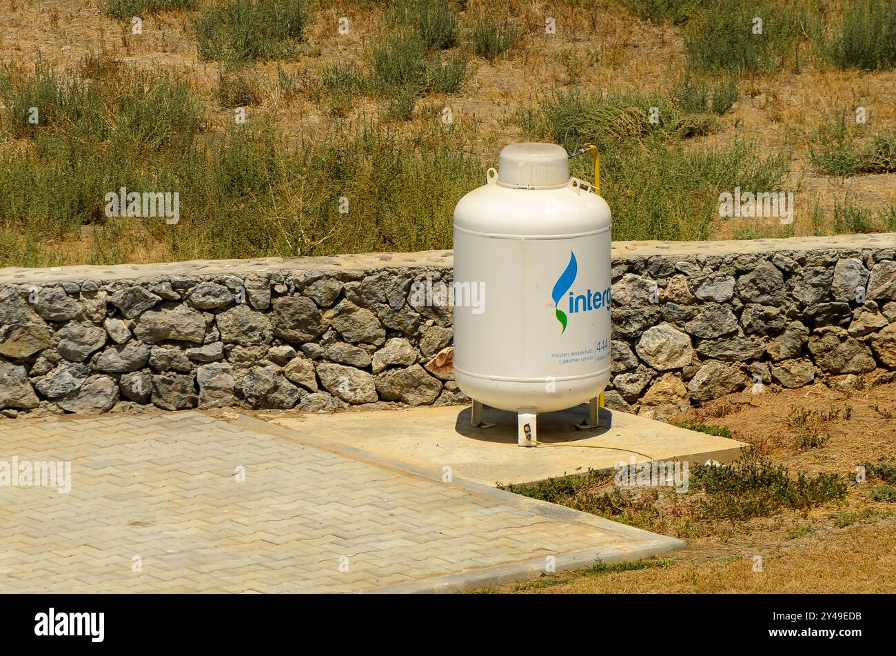 Can of Liquified Petroleum Gas (LP gas Stock Photo - Alamy