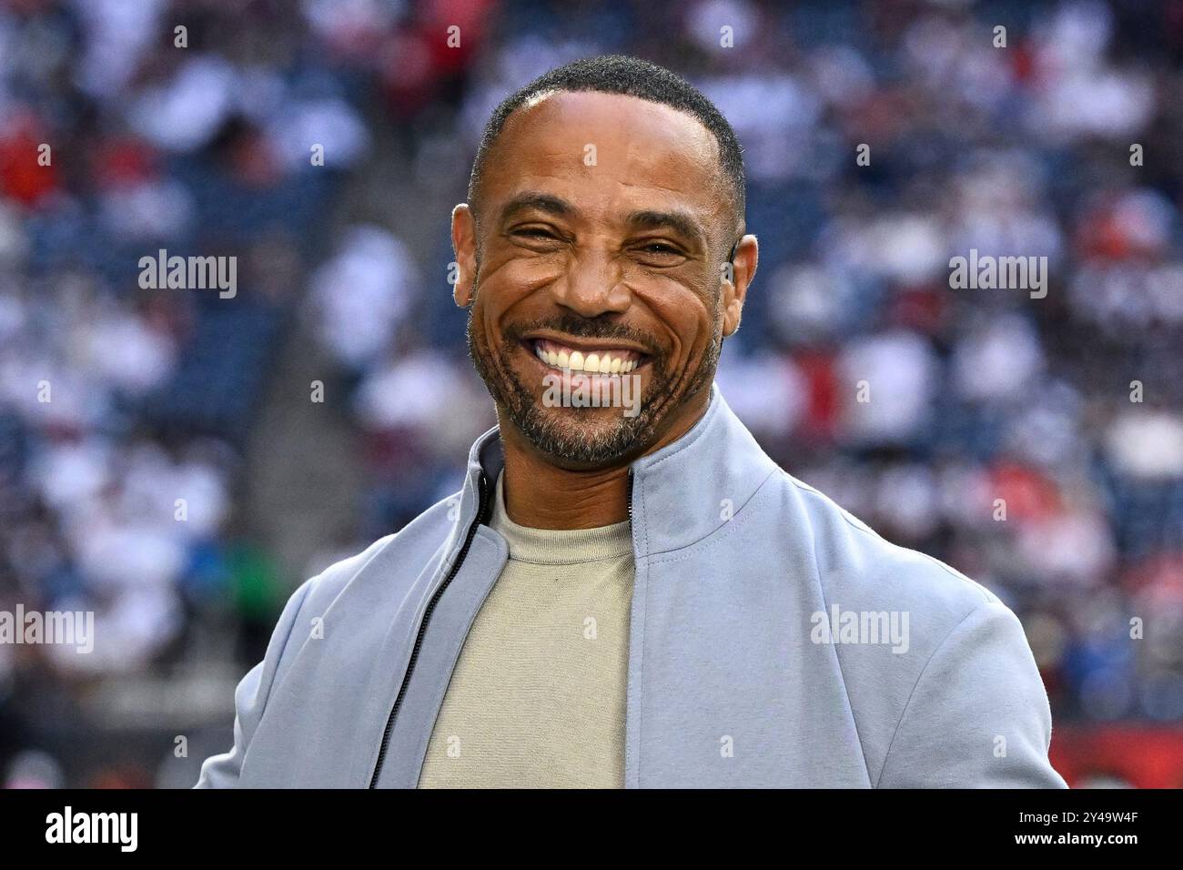 NBC sportscaster Rodney Harrison reacts prior to the game between the ...