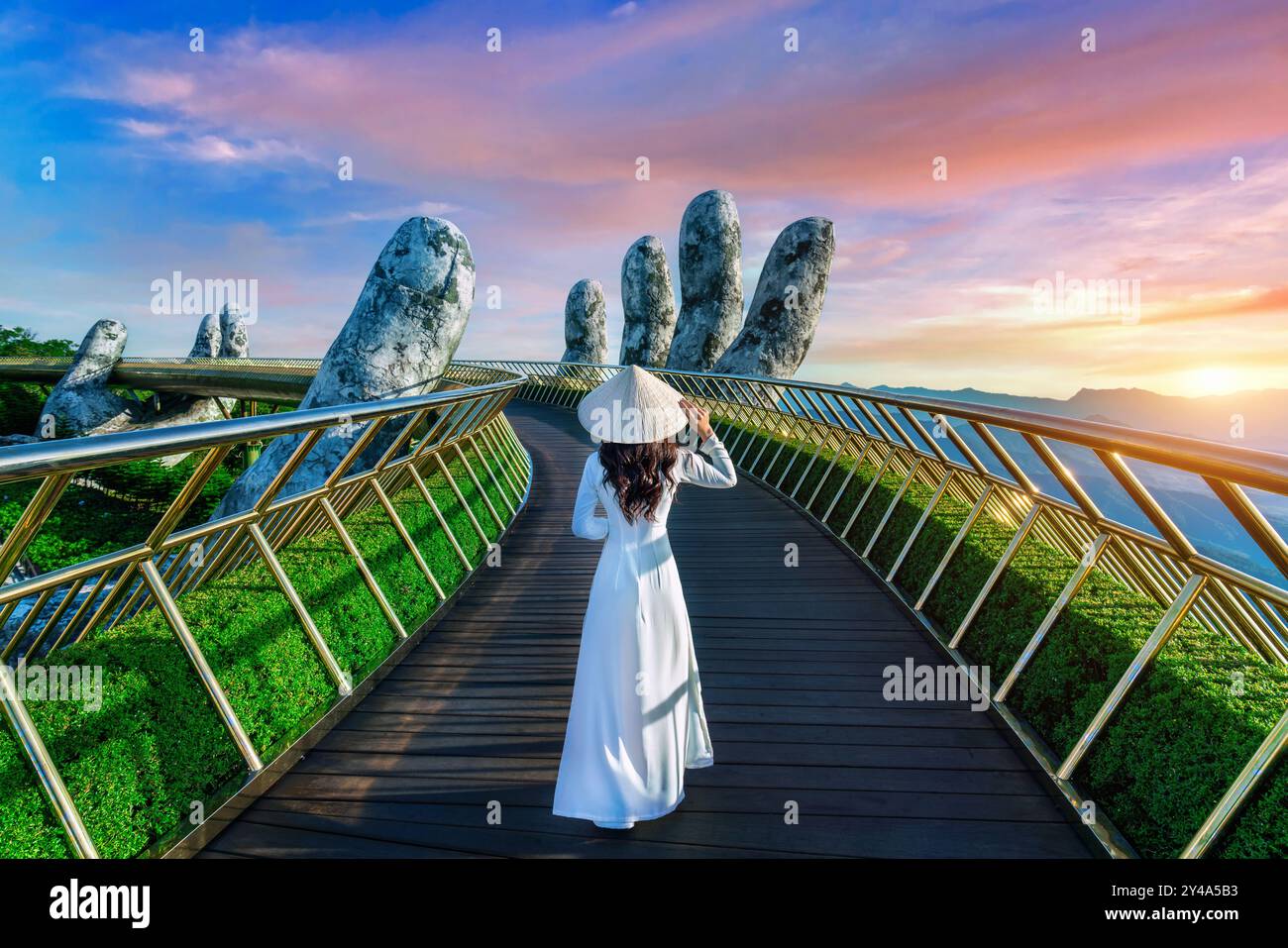 Tourist walking at Golden Bridge in Danang Vietnam Stock Photo - Alamy