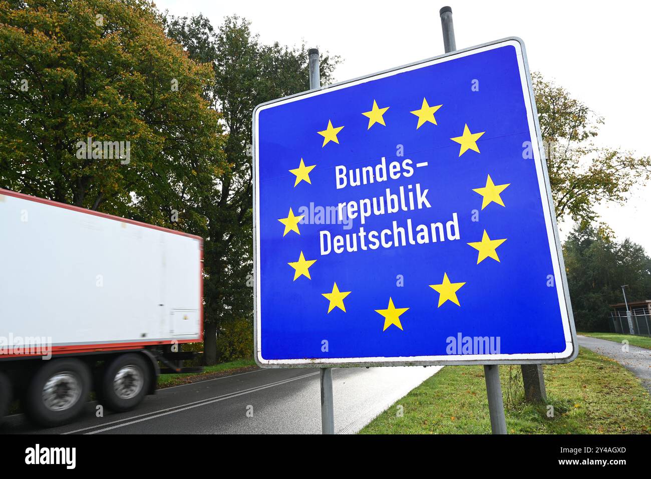 Road sign: Bundes-republik Deutschland Stock Photo - Alamy