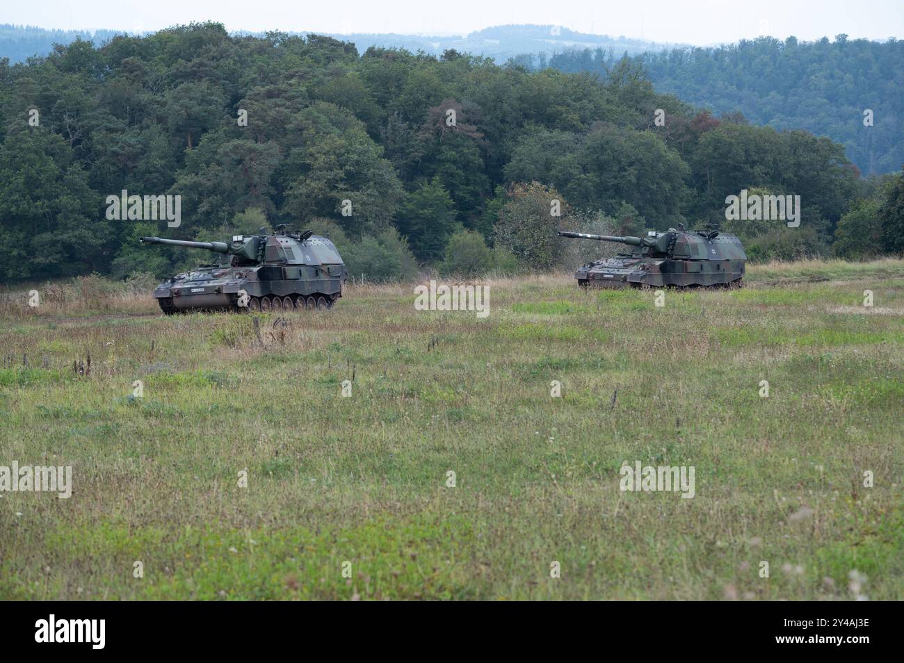 Panzerhaubitzen hi-res stock photography and images - Alamy