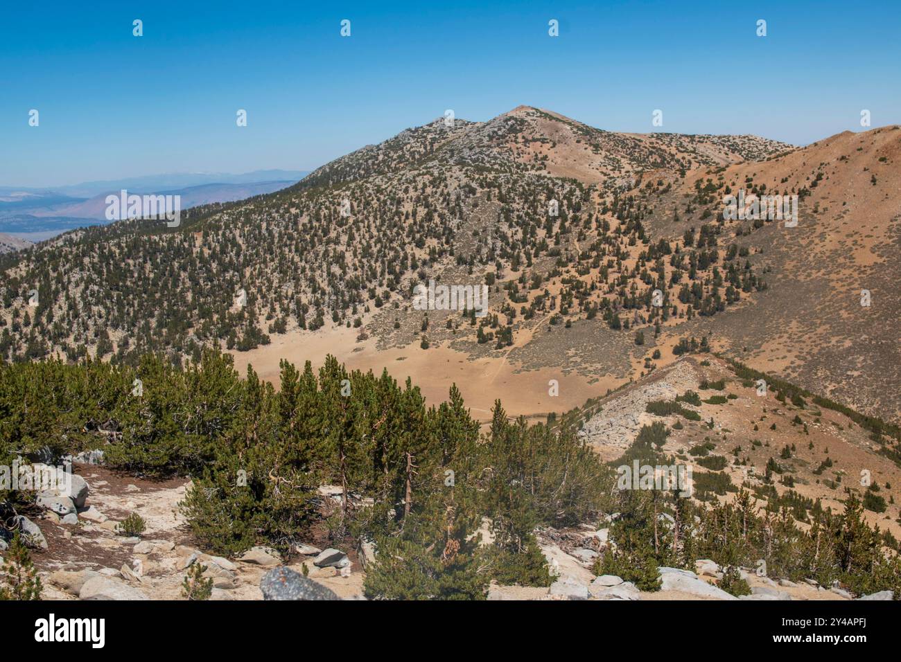 Wheeler Crest features several peaks in the Sierra Nevada above 11,000 ...