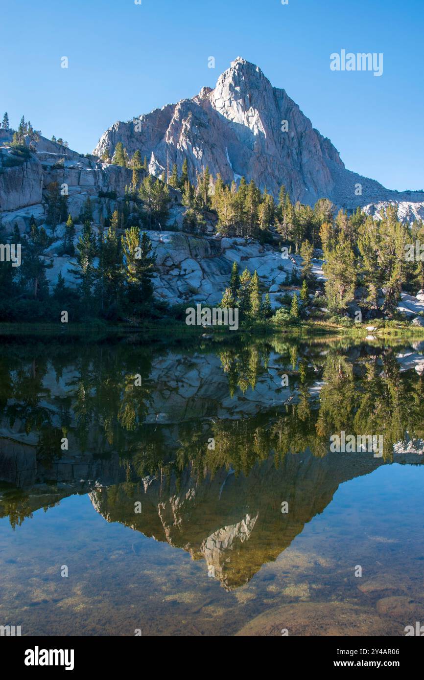 The Sabrina Basin west of Bishop, CA, USA, includes lakes such as Blue ...