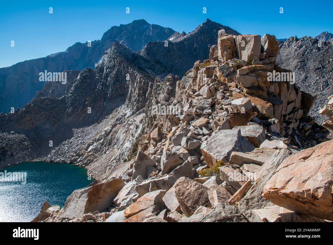 The trail to Kearsarge Pass is a difficult one, taking hikers along a ...