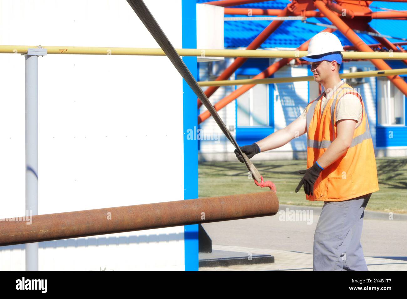 Handson approach hi-res stock photography and images - Alamy