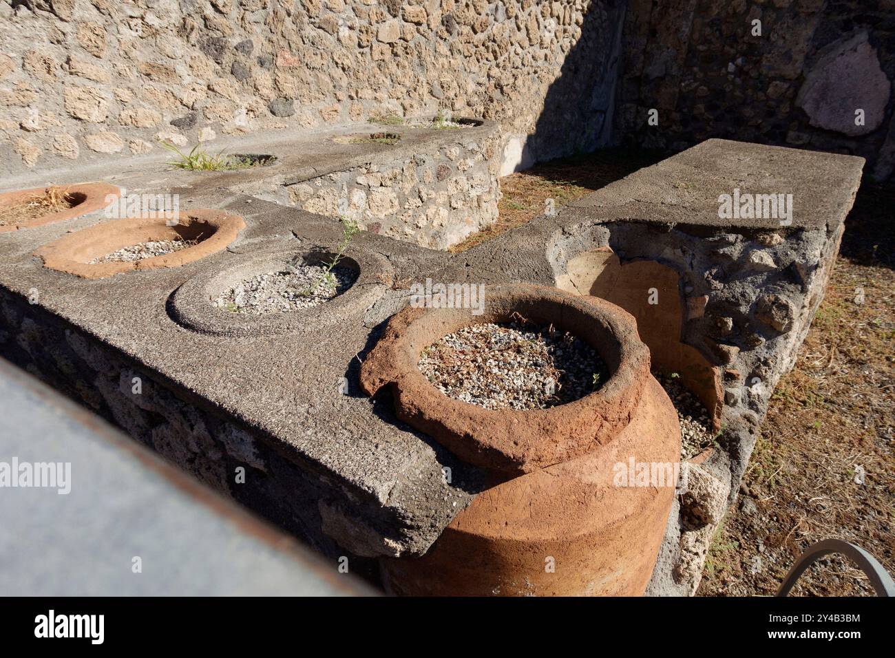 Ancient oven hi-res stock photography and images - Alamy