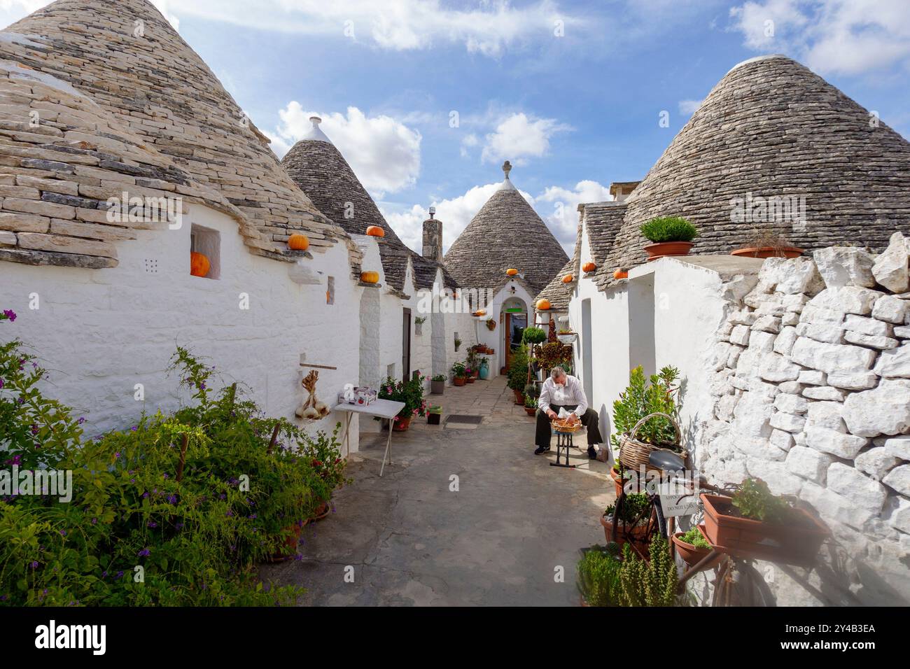 Traditional trullo buildings of Alberobello, Italy, Europe Stock Photo ...