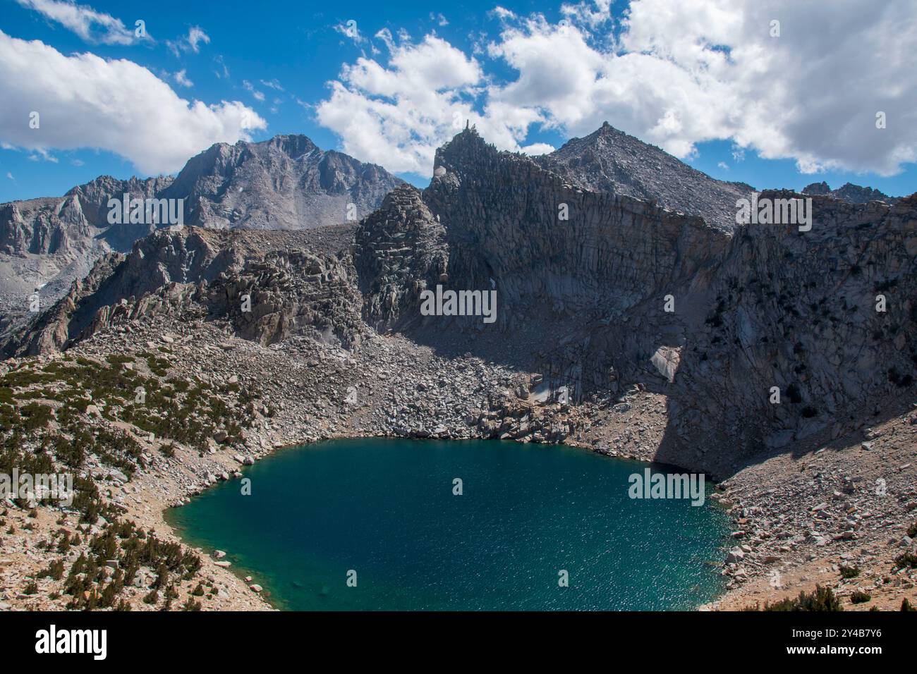 The trail to Kearsarge Pass is a difficult one, taking hikers along a ...