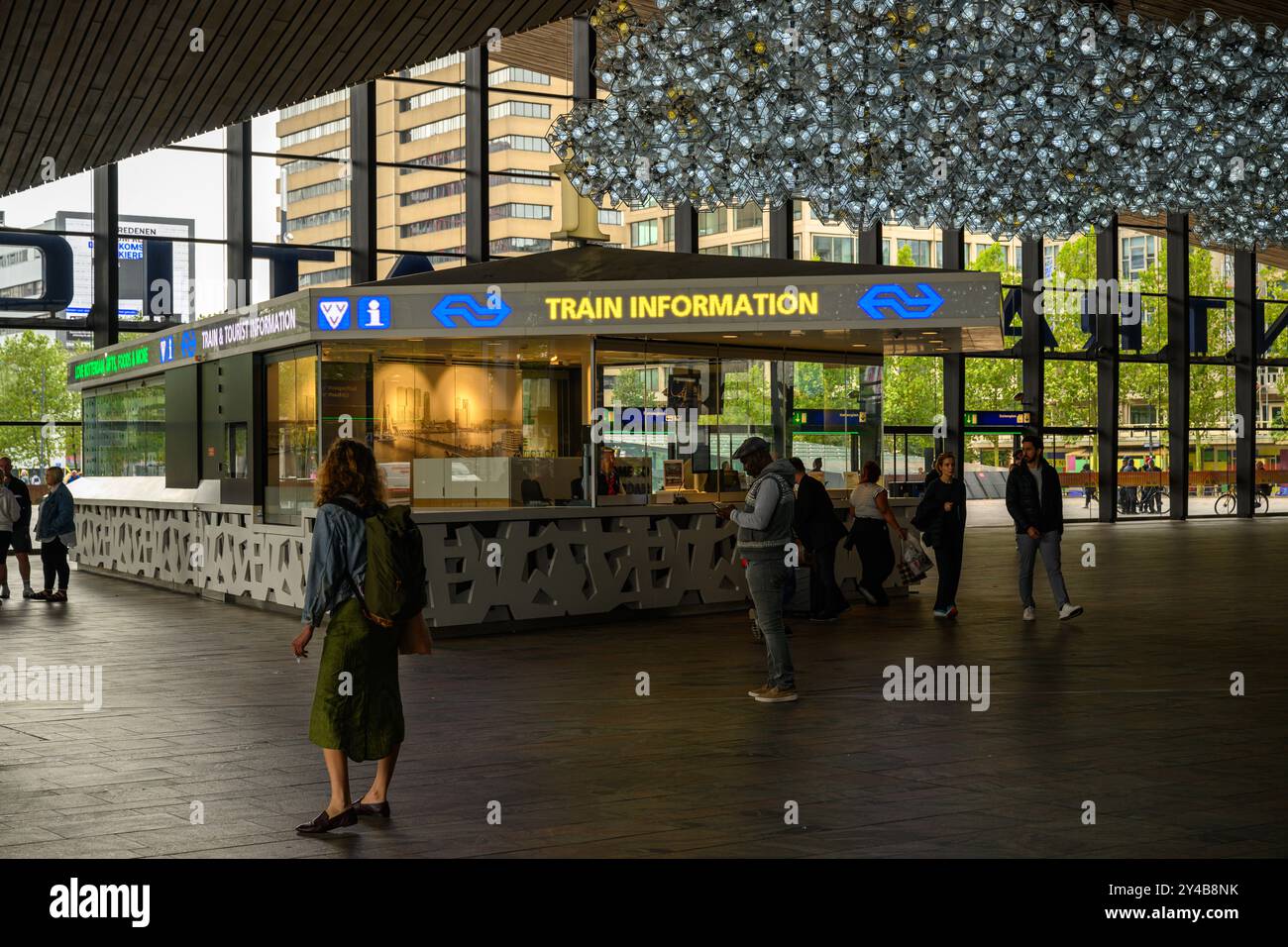 The train information office inside Rotterdam Centraal station ...