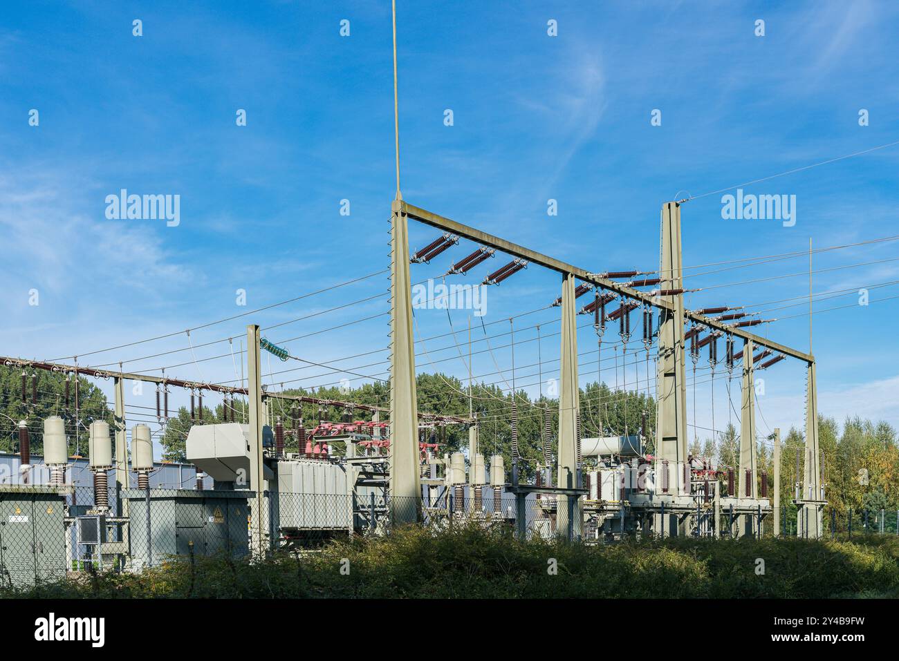Transformers in row substation power hi-res stock photography and ...
