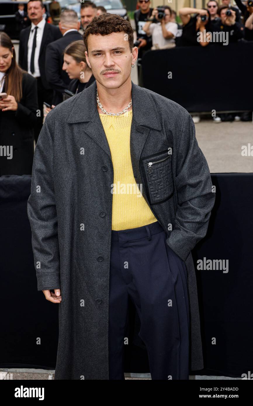 Aron Piper arrives to Fendi fashion show during Milan Fashion Week ...