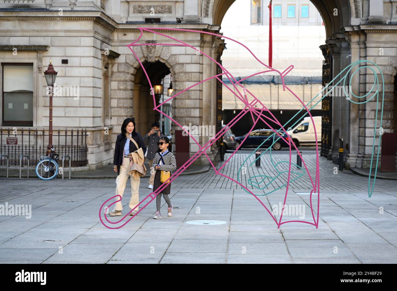 A key figure in British art, Michael Craig-Martin is one of the most ...