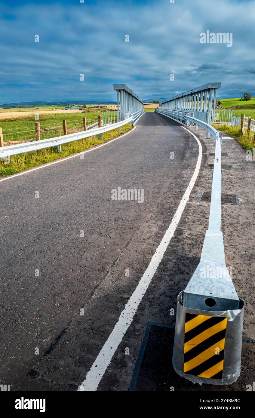 The new Clyde Bridge at Carstairs Junction, South Lanarkshire, Scotland ...