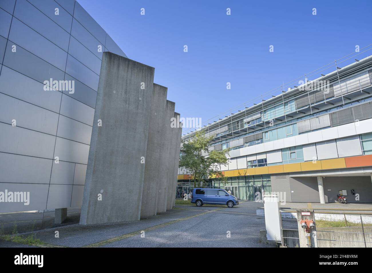 Electron storage ring BESSY II, Albert-Einstein-Strasse, WISTA ...