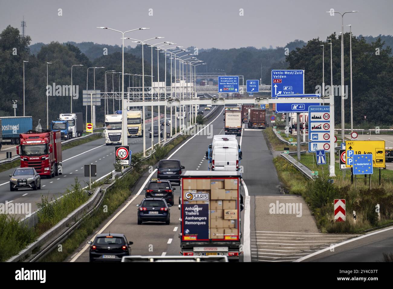 The border crossing Straelen, between Germany and the Netherlands ...