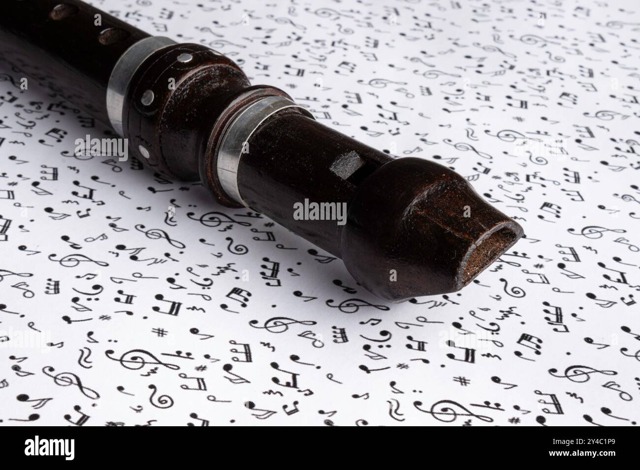 Flute and music paper hi-res stock photography and images - Alamy