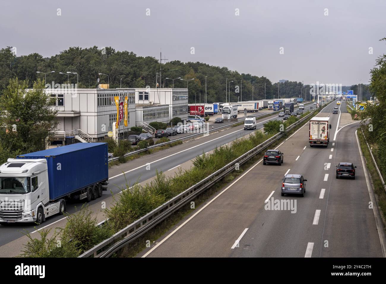 The border crossing Straelen, between Germany and the Netherlands ...