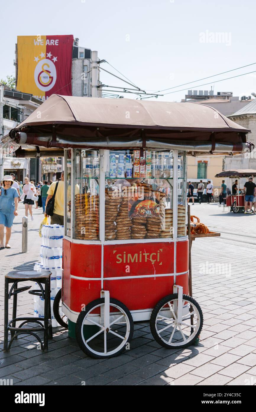 Istanbul 2024 travel hi-res stock photography and images - Alamy