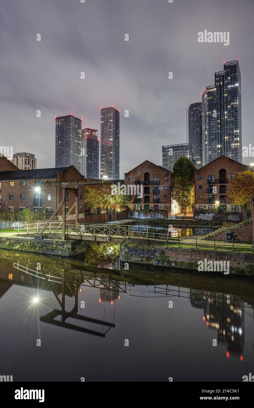 Manchester skyline hi-res stock photography and images - Alamy