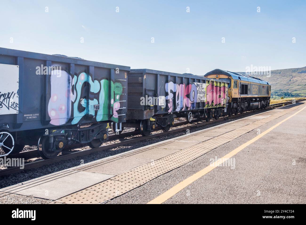Graffiti on train wagonns hi-res stock photography and images - Alamy