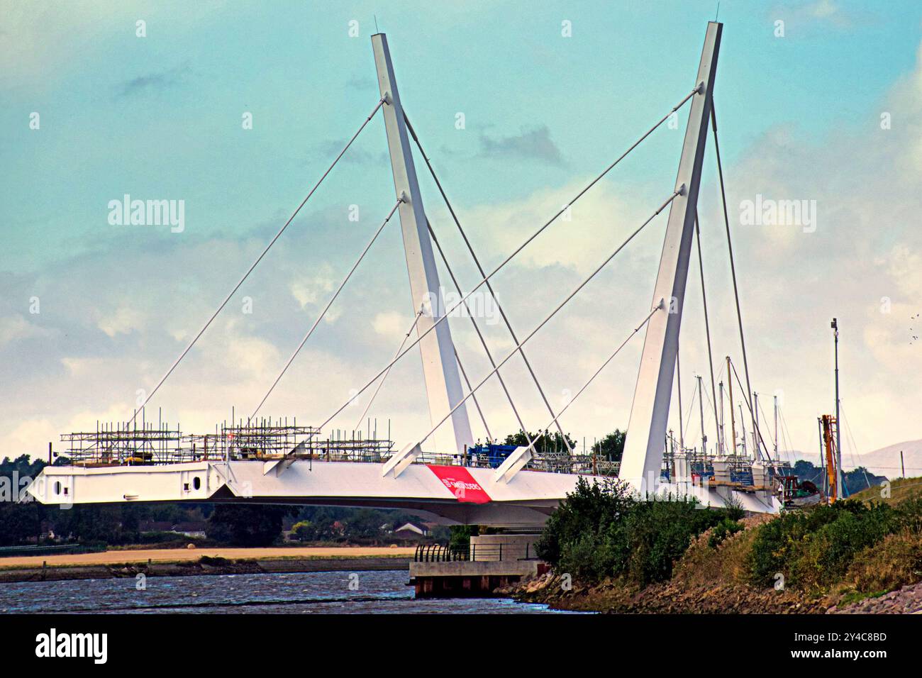 Renfrew bridge hi-res stock photography and images - Alamy