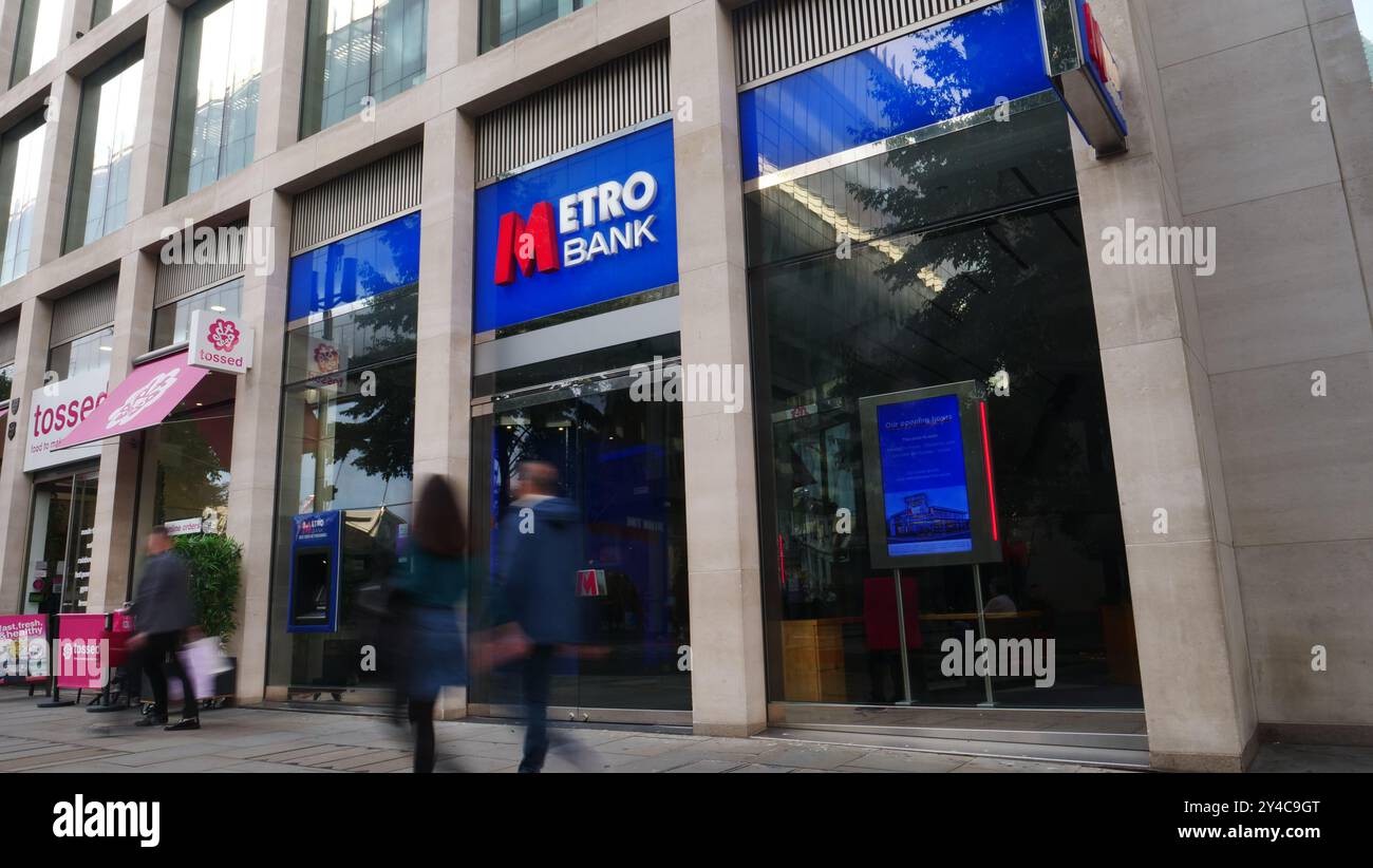 Metro bank logo hi-res stock photography and images - Alamy