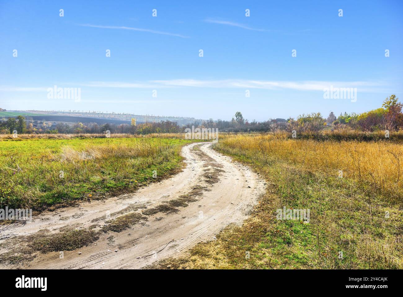 Bend rural country road hi-res stock photography and images - Alamy
