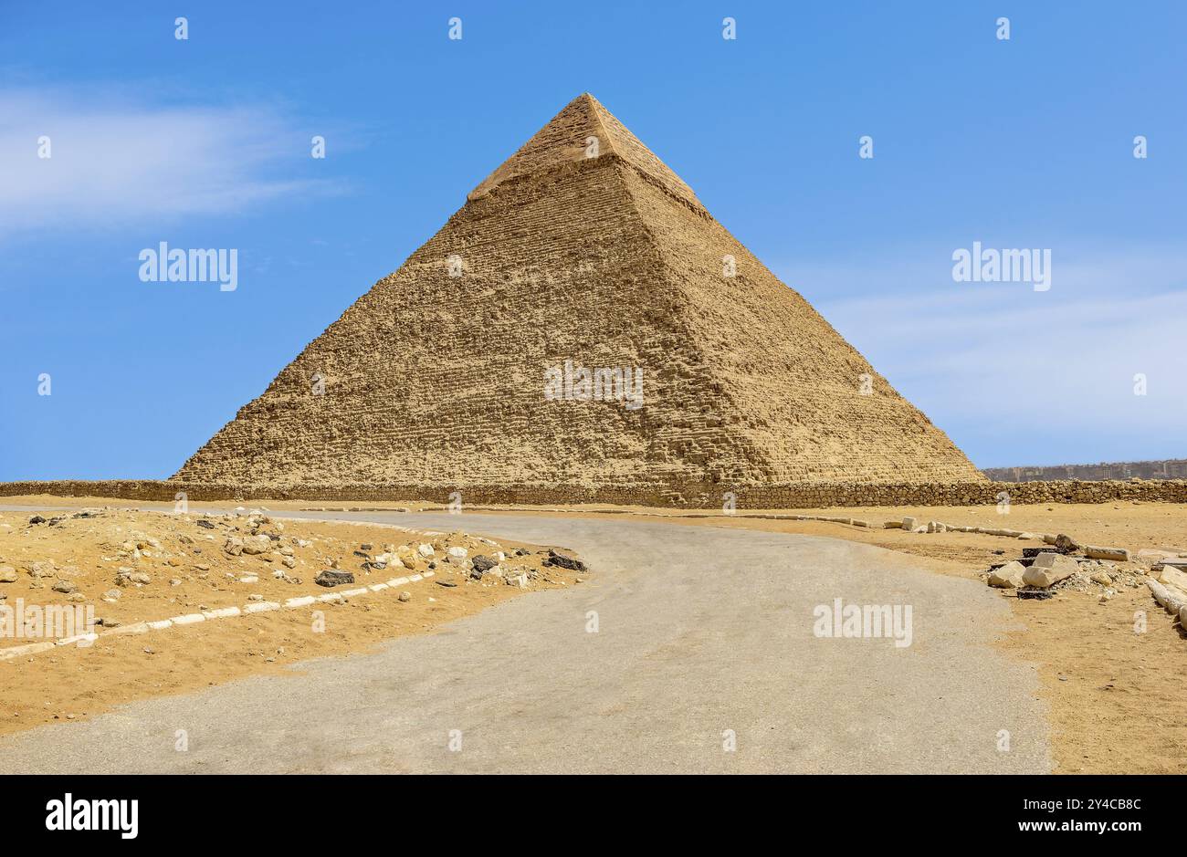 Asphalted road to pyramid of Khafre in Giza desert, Egypt, Africa Stock ...