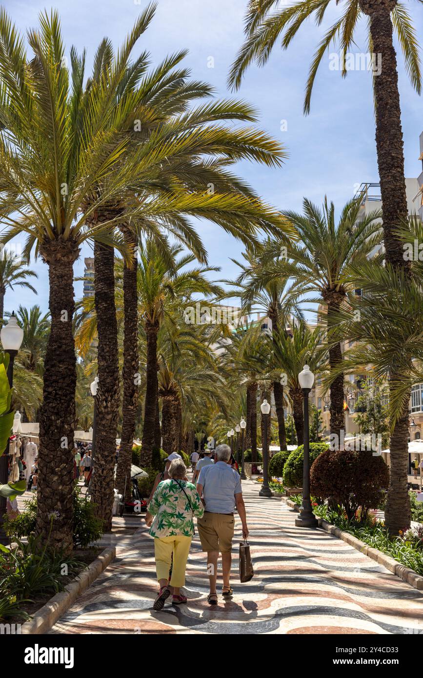 Passeig esplanada despanya hi-res stock photography and images - Alamy
