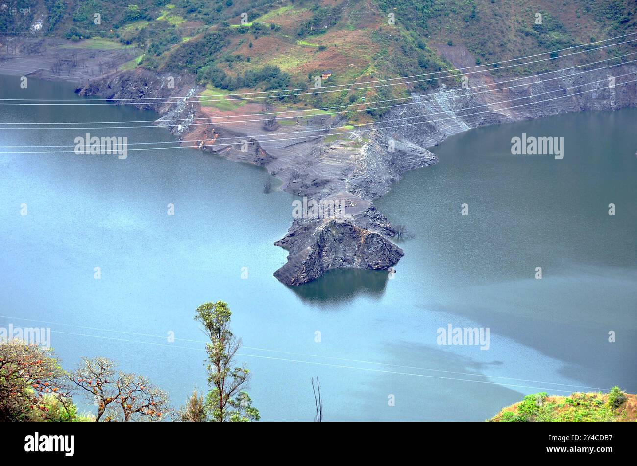 MAZAR HYDROELECTRIC POWER PLANT BASIN Cuenca, Ecuador September 17 ...