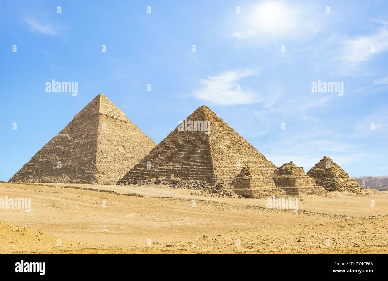 Pyramids in giza egypt hi-res stock photography and images - Alamy