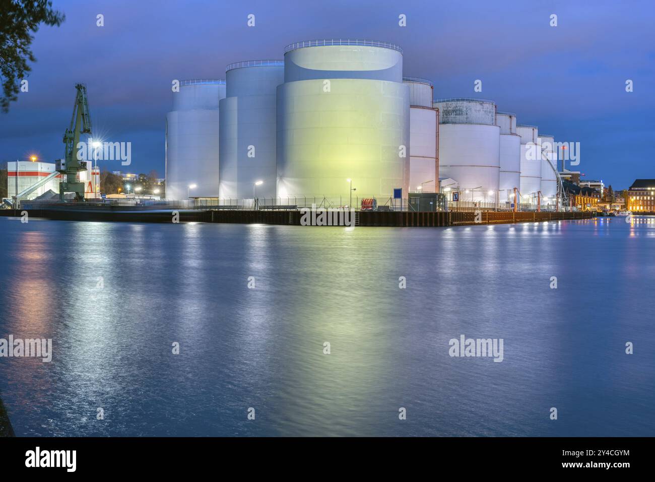Empty oil tanks hi-res stock photography and images - Alamy