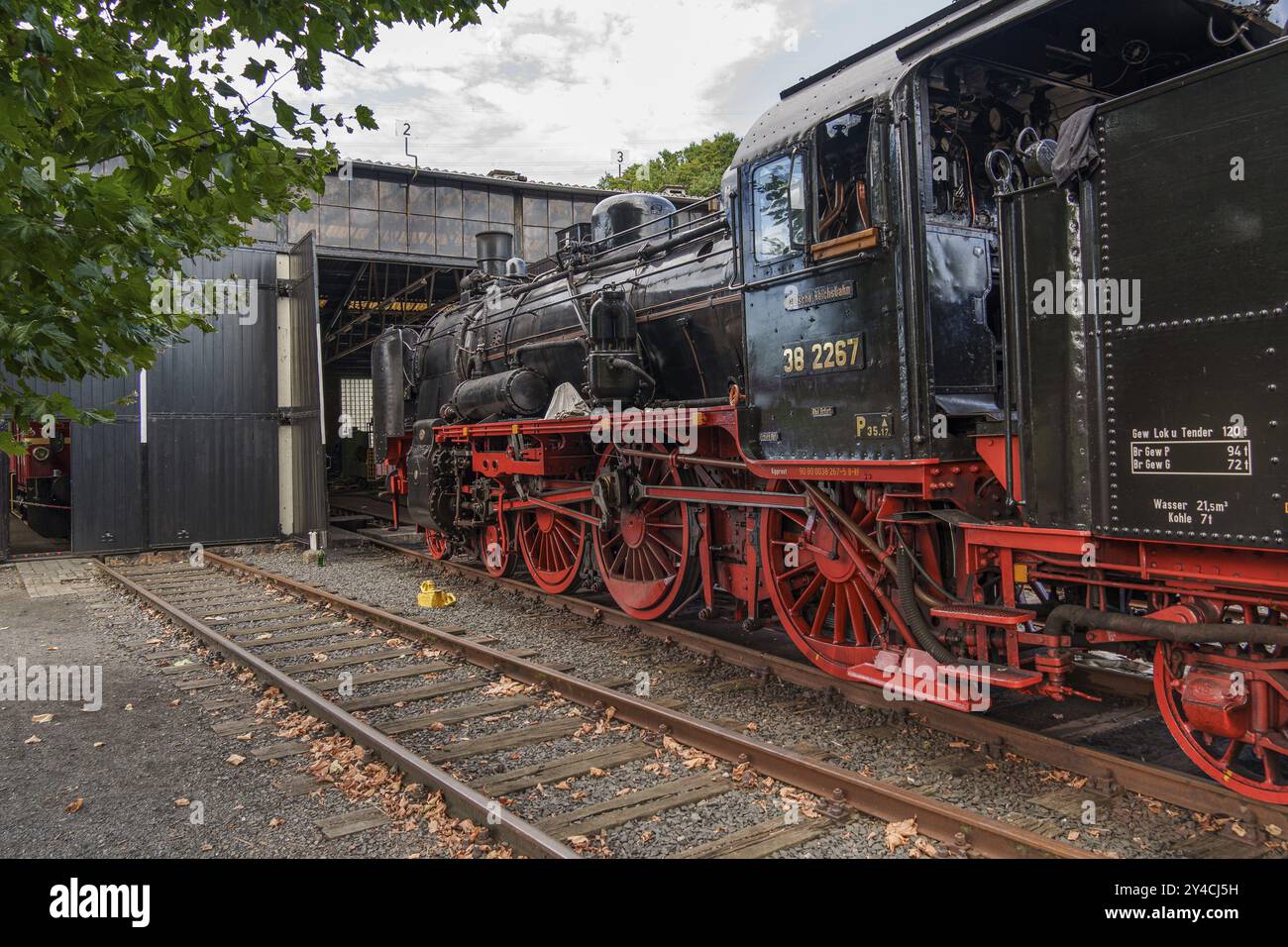 Railroad track maintenance hi-res stock photography and images - Alamy