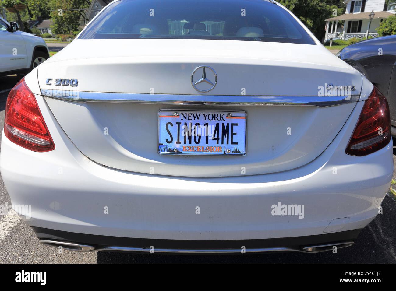 Vanity license plate Long Island NY Stock Photo - Alamy