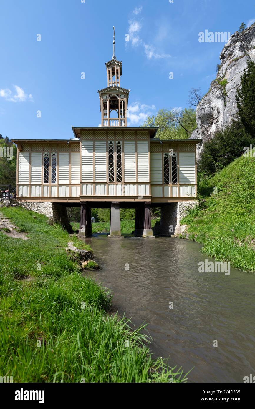 The well-shaped building, constructed on a cross-shaped plan and ...